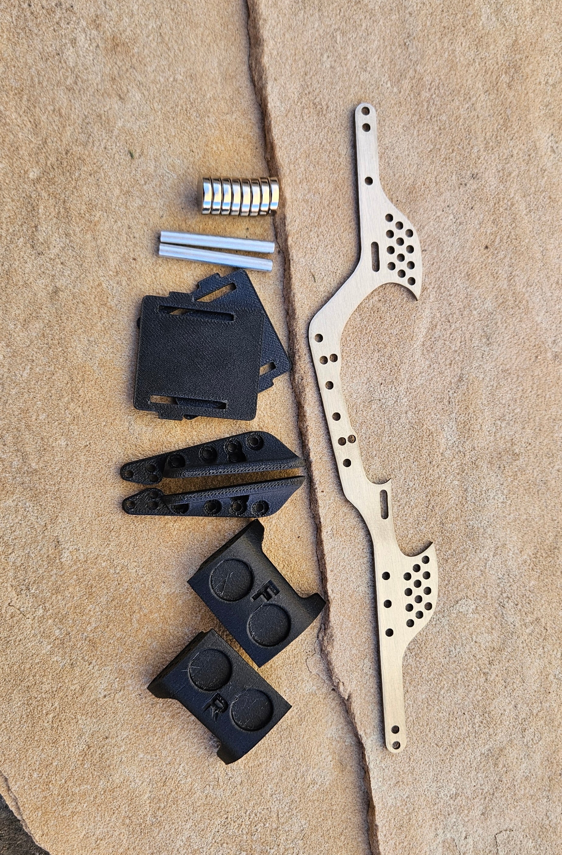 Stinger Jr Chassis Kit - Titanium – Desert RC